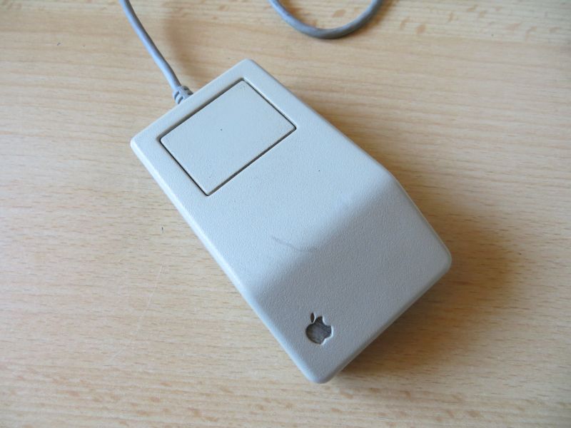 Apple Desktop Bus Mouse – Jungsis Corner