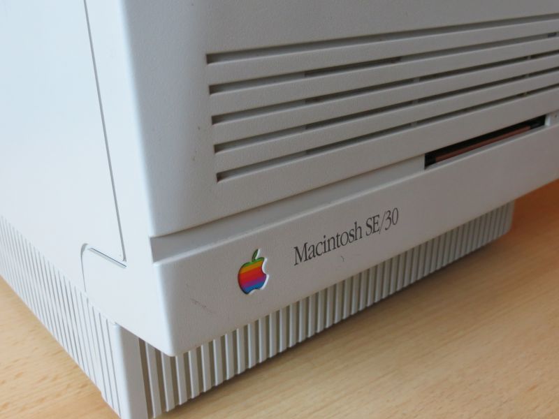 Apple Macintosh SE30 Logo – Jungsis Corner