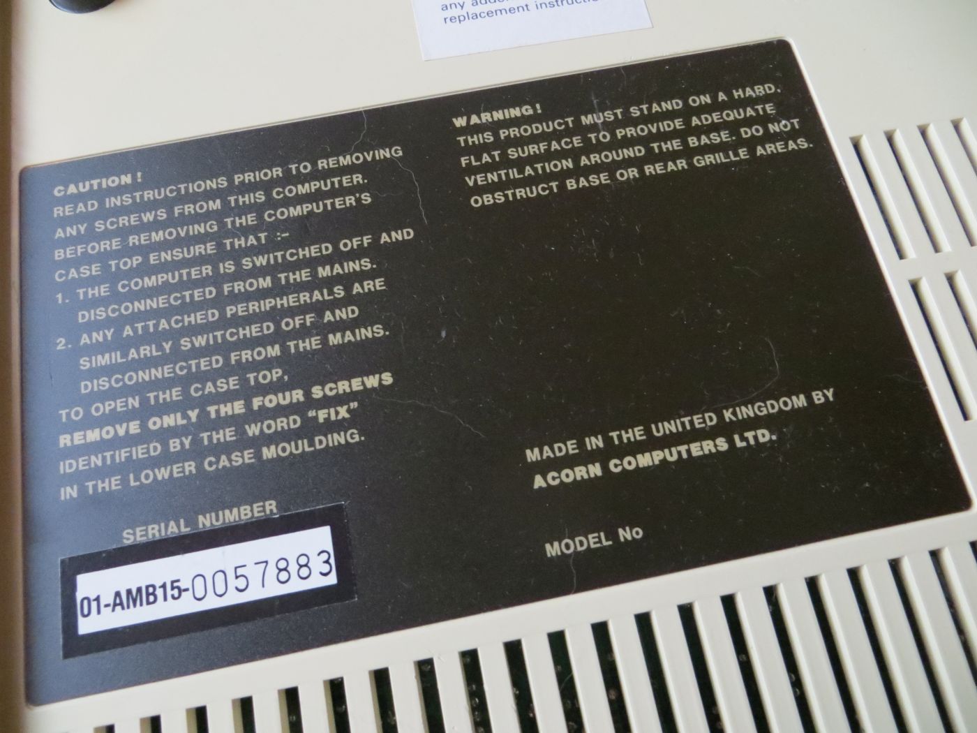 BBC Master 128 – Typenschild – Jungsis Corner