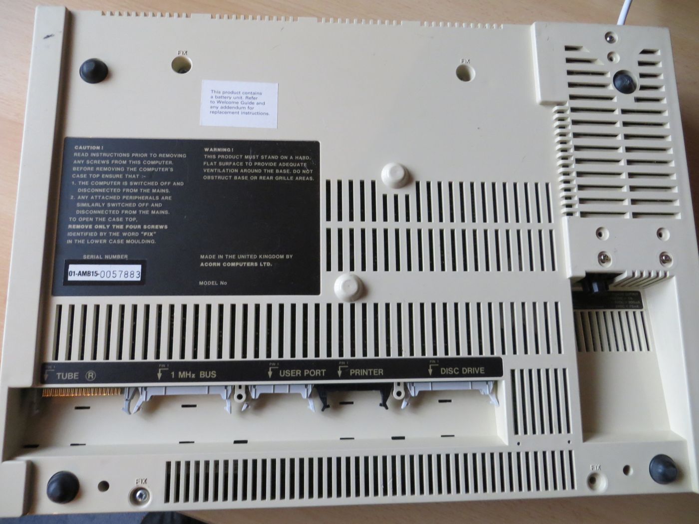 BBC Master 128 – Unterseite – Jungsis Corner