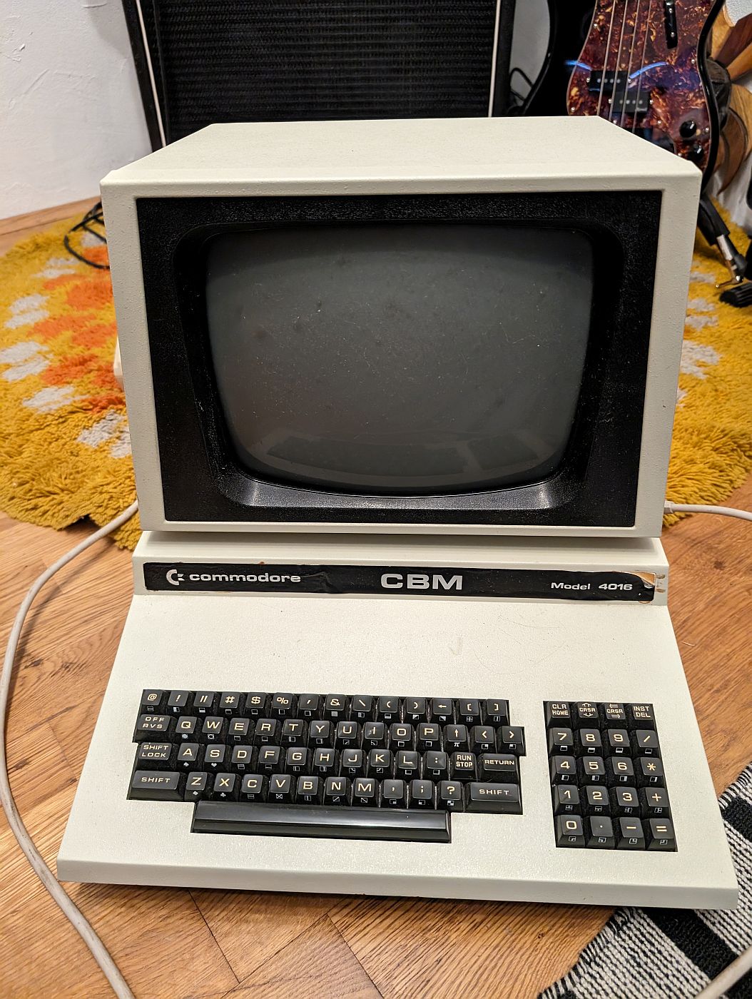 Commodore CBM Model 4016-N [Commodore] – Jungsis Corner