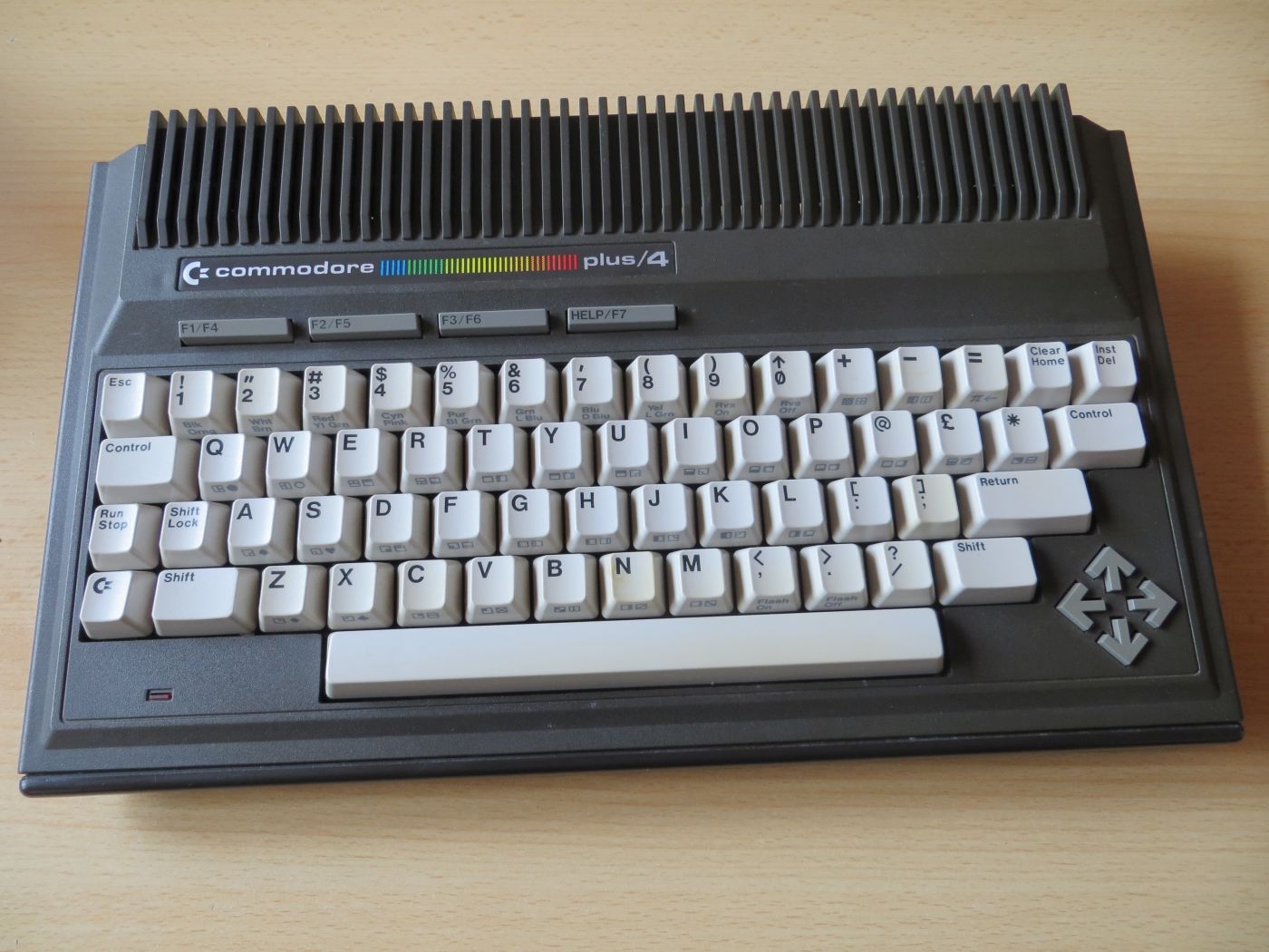 Commodore Plus 4_2 – Jungsis Corner